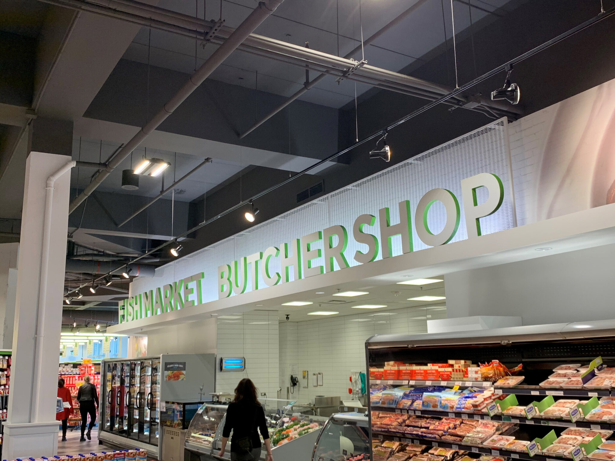 The Sobeys Toronto signage features Gracia expanded mesh, perfect for ...