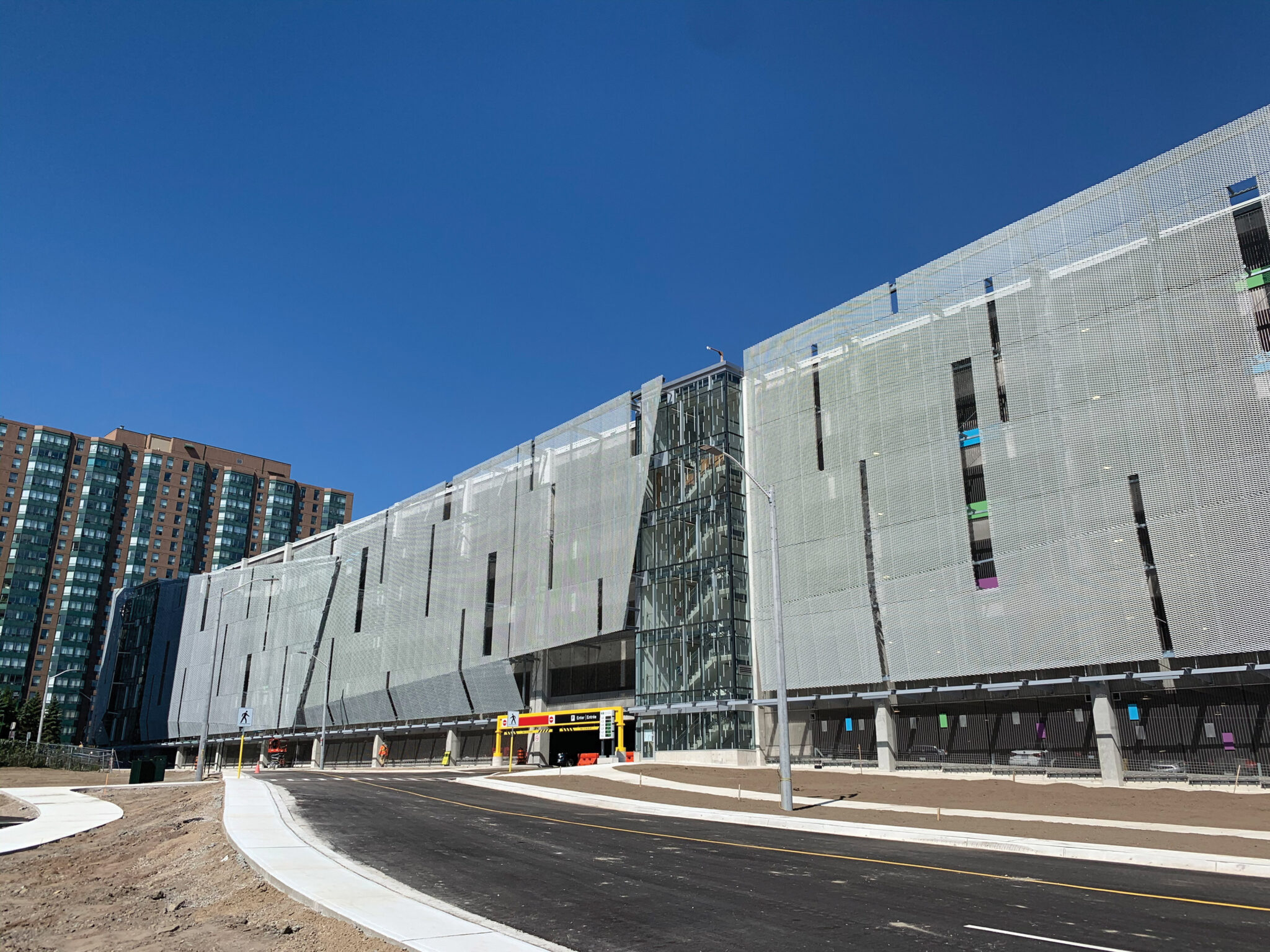 Expanded Mesh Parking Garage Screen on Tension Cables