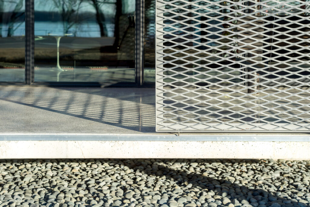 Residential Gradient Expanded Mesh Screen